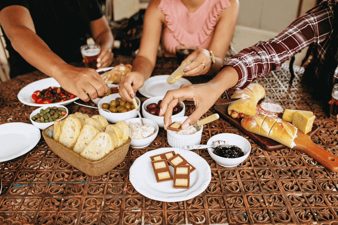 Dining Etiquette Myths (and What Actually Matters) - Chicken Maison
